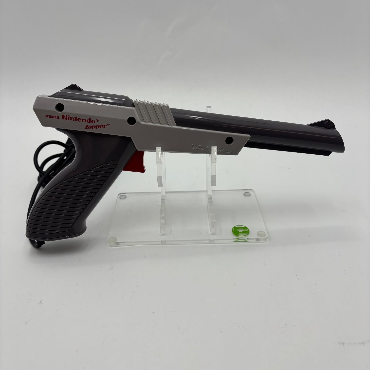 Nintendo NES Zapper Gray NES-005 – PayMore University City